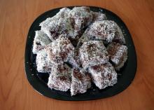 Cómo hacer un rico postre con chocolate y coco rallado